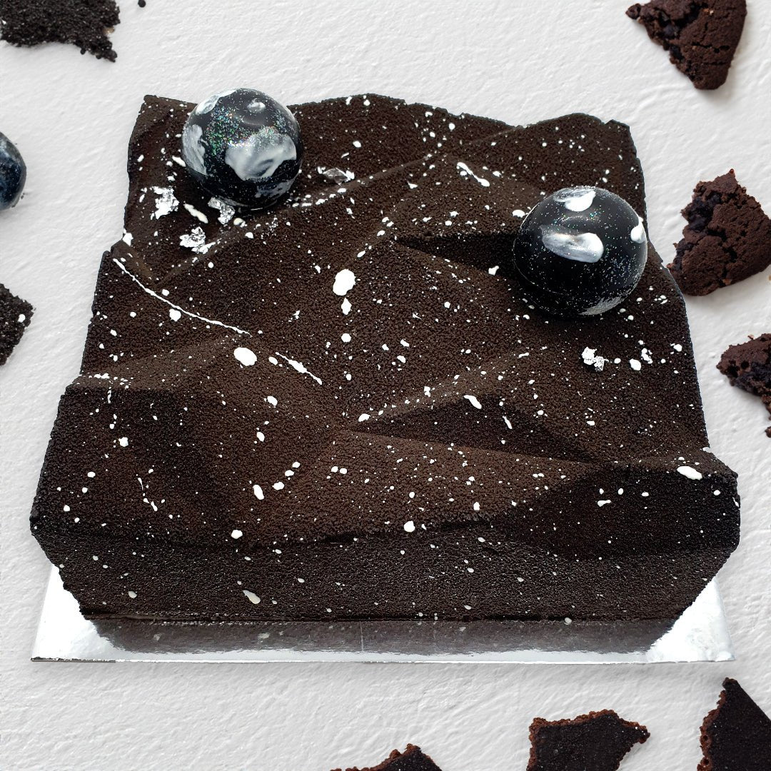 Sydney's Premium Cookies 'n' Cream Cake Cosmos at Homebush - Onyx Hive